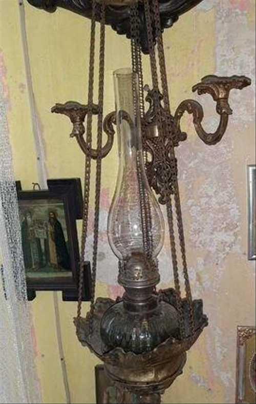 Старинная подвесная керосиновая лампа