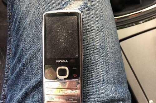 Телефон Nokia 6700с