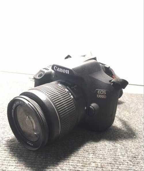 Фотоопарат Canon EOS 1300D kit