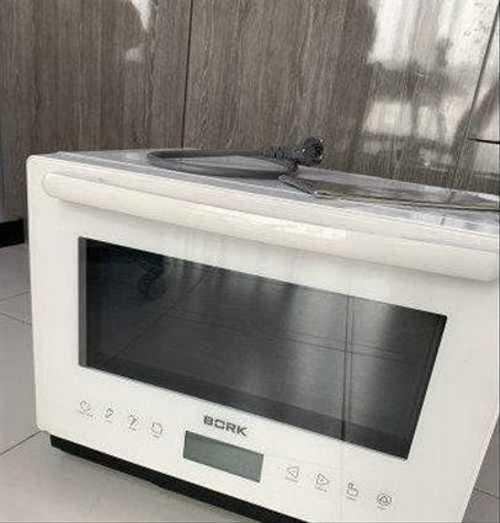 Bork W701 микроволновка и духовка 2в1