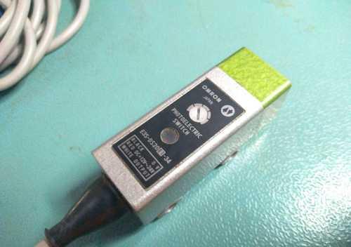Omron photoelectric switch