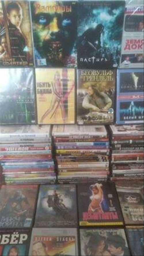 Диски dvd фильмы пакетом 64 штуки