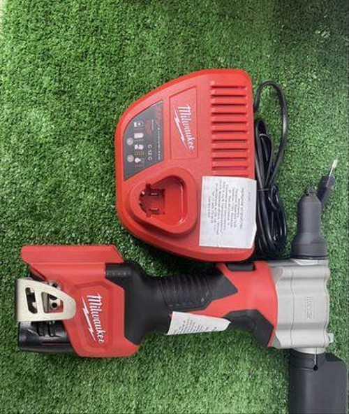 Аккумуляторный заклепочник Milwaukee M12 bprt (нов