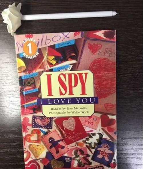 Книга на английском “I spy”