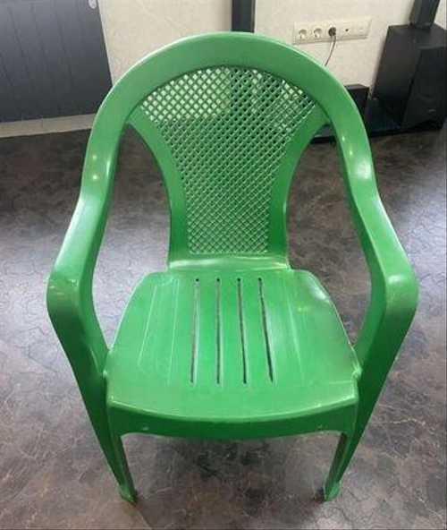 Стул пластиковый садовый, кресло