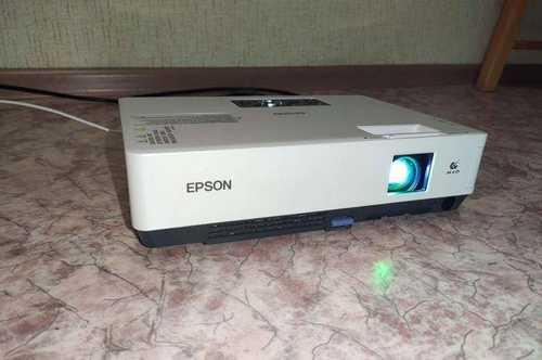 Проектор Epson EMP-1710, новая лампа