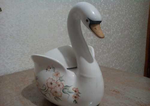 Супница Лебедь