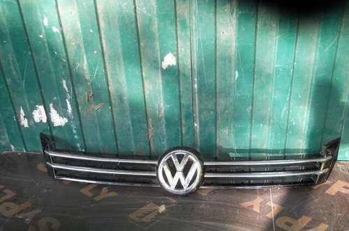 Облицовка решетки радиатора VW Touran 1T0853655c