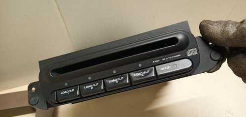 CD changer Dodge Stratus седан 2 2002
