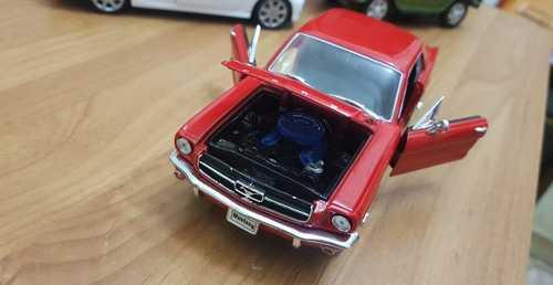 Модель авто 1:24 ford mustang 1964-1/2