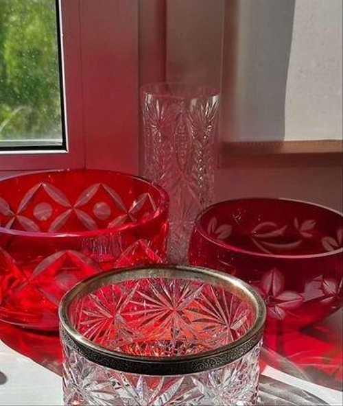 Чешское рубиновое стекло.Хрустальная конфетница