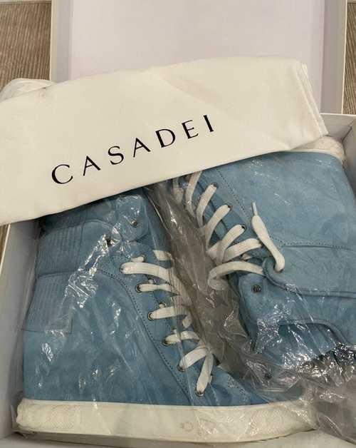 Сникерс Casadei