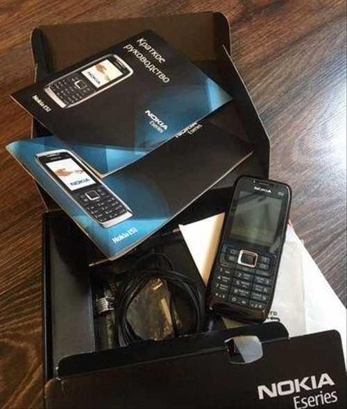 Nokia E51-1 с комплектом