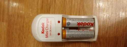 Зарядное устройство Kodak +2 аккумулятора 2000 mAh