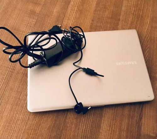 Samsung 13.3" NP530U3B Intel Core i5 8GB SSD 100GB