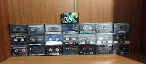 Аудиокассеты, видеокассеты, диски с фильмами и игр