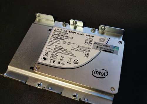 Intel SSD DC S3700 200gb 2.5" SATA