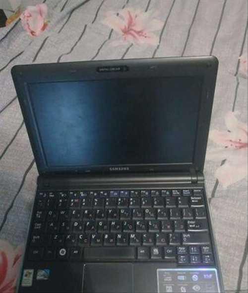 Нетбук Samsung NP N140
