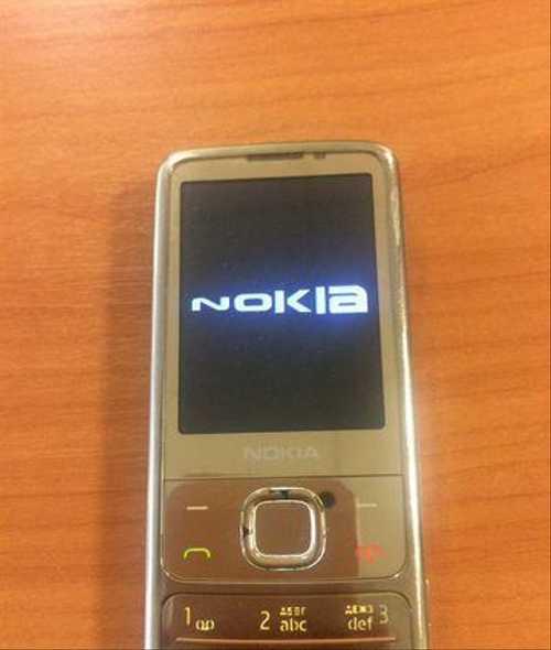 Nokia 6700 gold