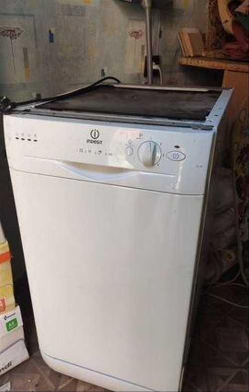 Посудомоечная машина Indesit IDL40