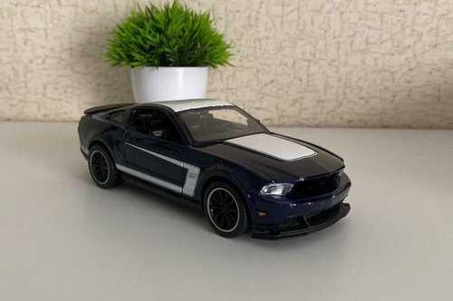 Модель машинки 1/24 Maisto Ford Mustang Boss 302