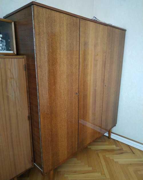 Шкаф