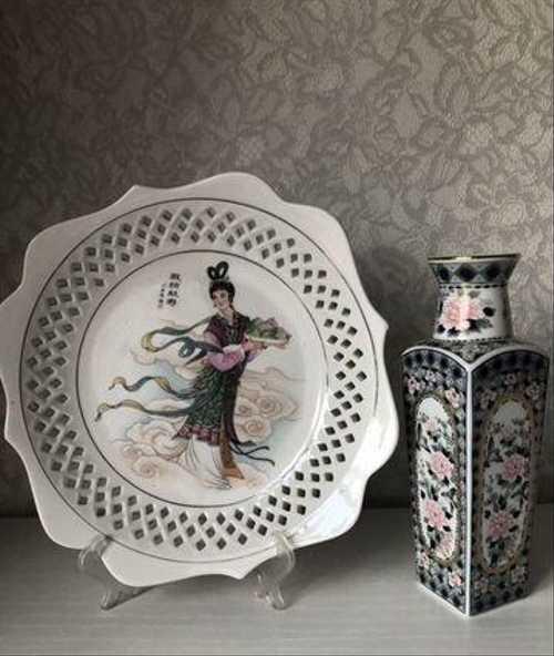 Фарфоровые тарелка и ваза. Винтаж. Китай