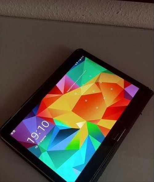 Планшет Samsung Galaxy Tab 4 10.1 (SM-T530)