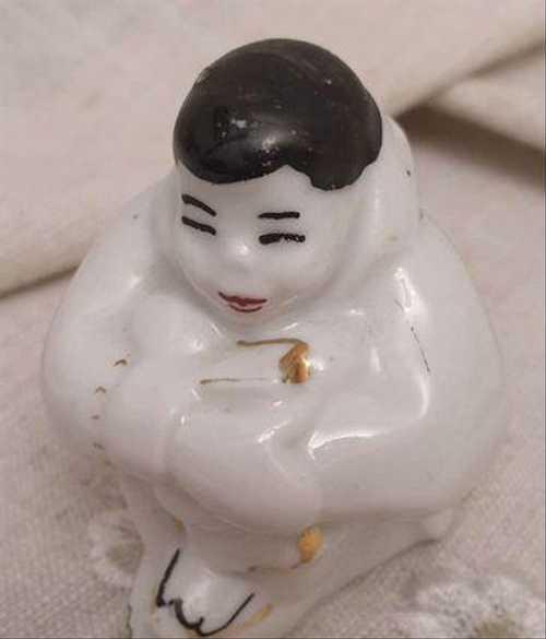 Якут с книгой