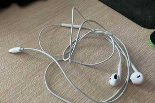 Проводная гарнитура Apple EarPods