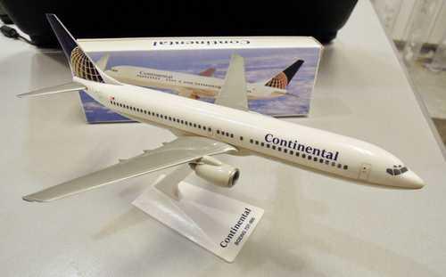 Модели Boeing B737 разных модификаций, 1/200