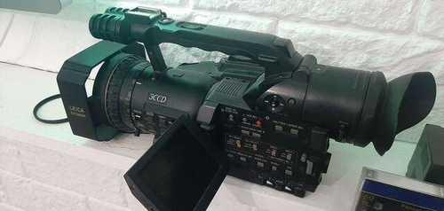 Видеокамера Panasonic AG-DVX100B