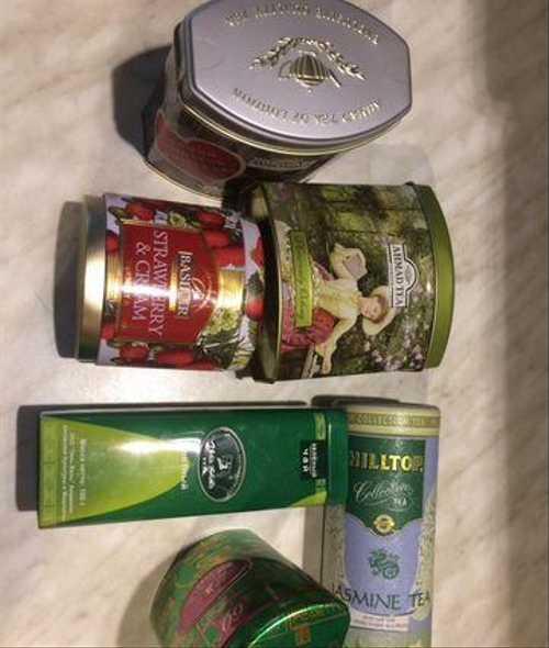 Отдам жестяные коробки