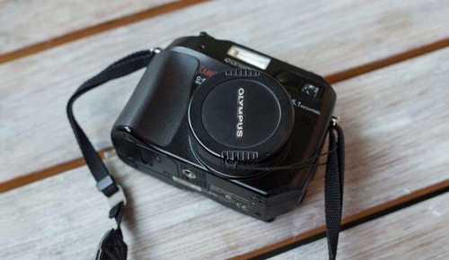 Фотокамера Olympus C-5060 Wide Zoom