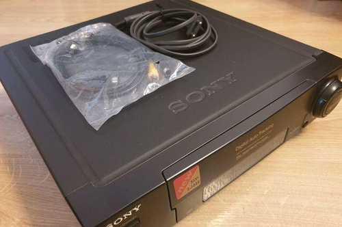 Видеомагнитофон VHS Sony