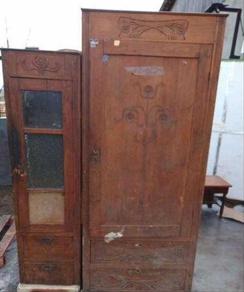 Старинный дубовый шкаф в русском стиле