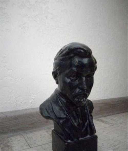 Бюст Мамина-Сибиряка