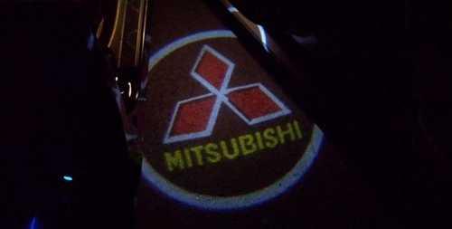 Лазерный проектор с логотипом Mitsubishi