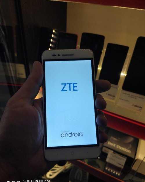 Телефон ZTE А610 2/16Гб LTE