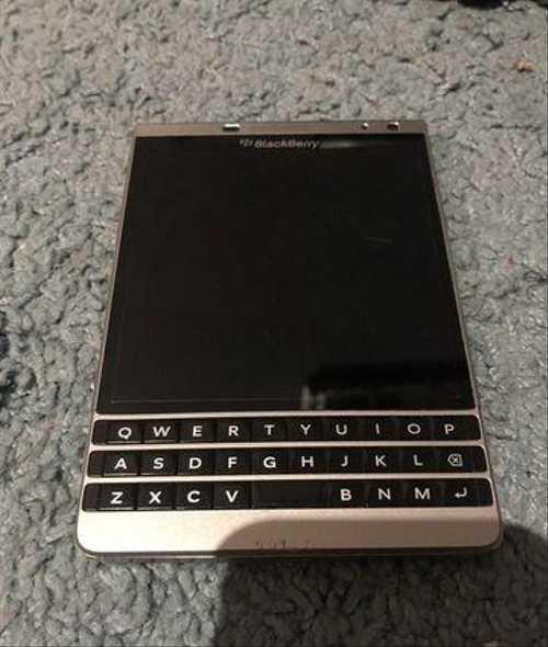 Телефон BlackBerry