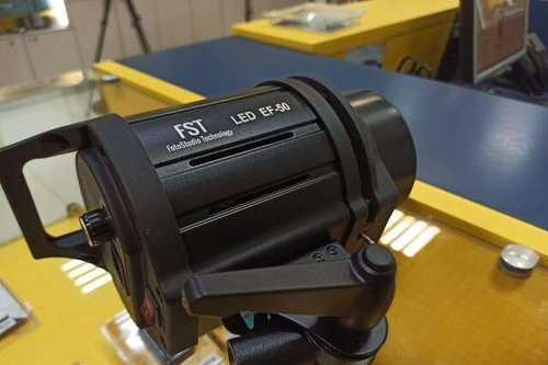 Светодиодный осветитель FST EF-50 (LED) 5500