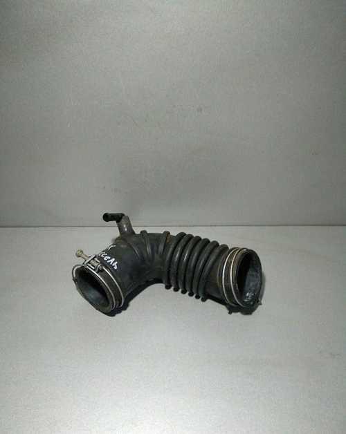 Патрубок воздушного фильтра Митсубиши Лансер 10