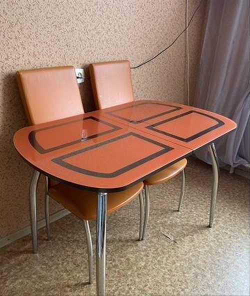 Продаю кухонный стол + стулья