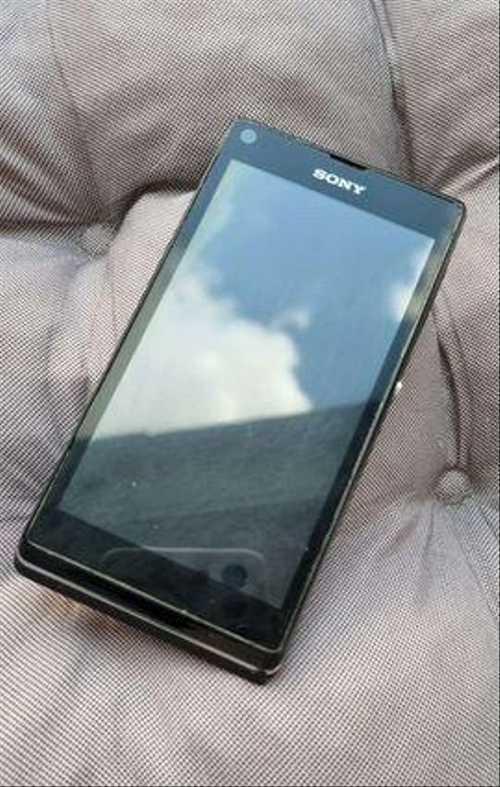 Телефон Sony Xperia L