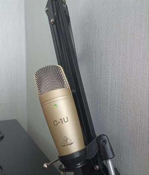 Студийный микрофон Behringer C-1U с подставкой