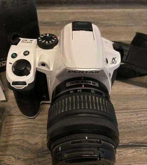 Цифровой зеркальный фотоаппарат Pentax K30