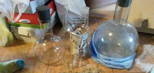 Лабораторная посуда мерные стаканы настоящие стекл