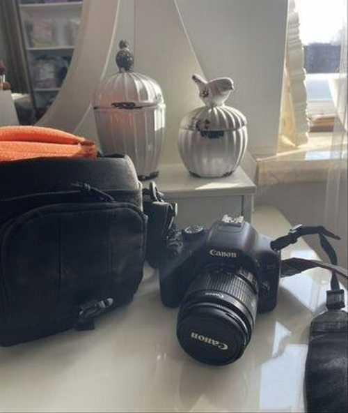 Зеркальный фотоаппарат canon550d