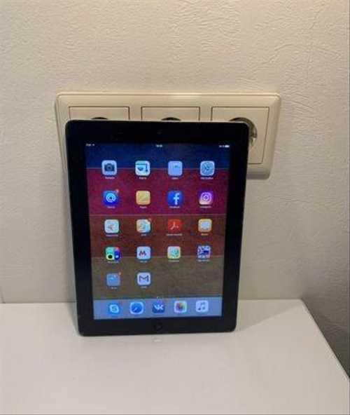 Планшет Apple iPad 4 Retina 32Gb Wi-Fi Black (MD51