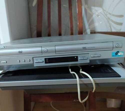 DVD / VHS-плеер Sony SLV-D910R